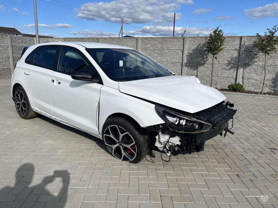 Balts Hyundai i30 2020 Tauragė, ar dzinēja tilpumu 2.00 L un nobraukumu 62 tūkst. km par 7200 €, foto 1 vietnē AUTOMOTO.COM.LV