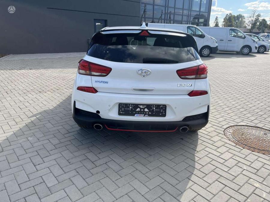 Balts Hyundai i30 2020 Tauragė, ar dzinēja tilpumu 2.00 L un nobraukumu 62 tūkst. km par 7200 €, foto 6 vietnē AUTOMOTO.COM.LV