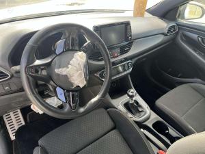 Balts Hyundai i30 2020 Tauragė, ar dzinēja tilpumu 2.00 L un nobraukumu 62 tūkst. km par 7200 €, foto 18 vietnē AUTOMOTO.COM.LV