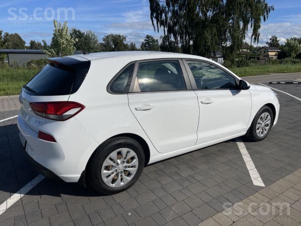 Balts Hyundai i30 2020 Rīga, ar dzinēja tilpumu 1.60 L un nobraukumu 132 tūkst. km par 6900 €, foto 3 vietnē AUTOMOTO.COM.LV