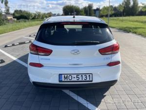 White Hyundai i30 2020 in Riga, with an engine capacity of 1.60 L and mileage of 132 thousand km for 6900 €, photo 5 on AUTOMOTO.COM.LV