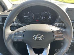 White Hyundai i30 2020 in Riga, with an engine capacity of 1.60 L and mileage of 132 thousand km for 6900 €, photo 8 on AUTOMOTO.COM.LV