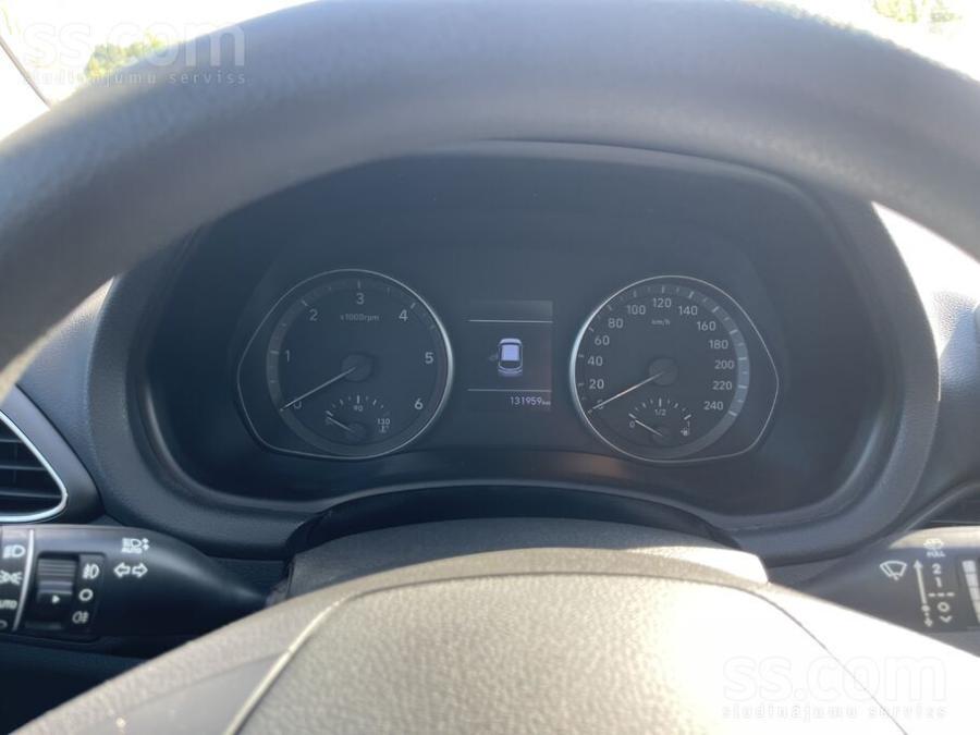 White Hyundai i30 2020 in Riga, with an engine capacity of 1.60 L and mileage of 132 thousand km for 6900 €, photo 16 on AUTOMOTO.COM.LV