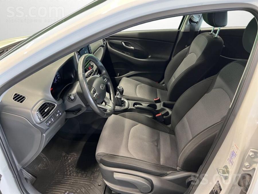 Белый Хендай i30 2020 в Рига, объемом двигателя 1.40 л и пробегом 189 тыс. км за 8490 €, фото 10 на AUTOMOTO.COM.LV