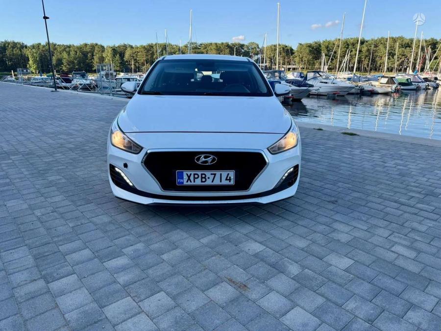 Balts Hyundai i30 2020 Kauņa, ar dzinēja tilpumu 1.60 L un nobraukumu 235 tūkst. km par 6900 €, foto 4 vietnē AUTOMOTO.COM.LV