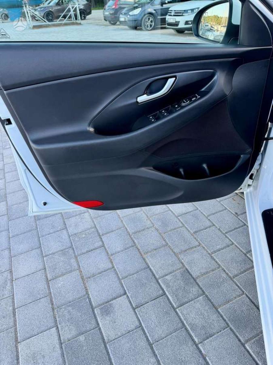 Balts Hyundai i30 2020 Kauņa, ar dzinēja tilpumu 1.60 L un nobraukumu 235 tūkst. km par 6900 €, foto 20 vietnē AUTOMOTO.COM.LV