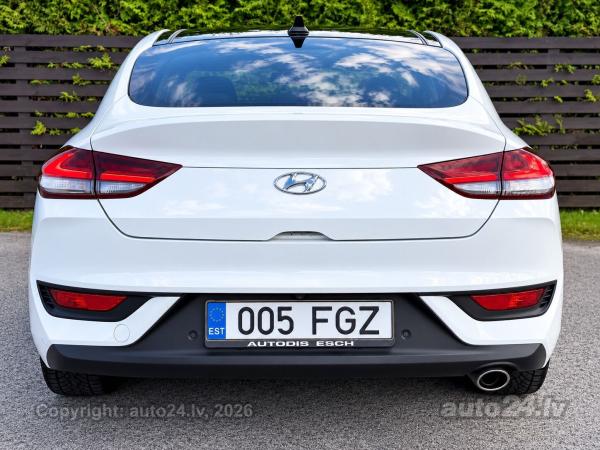 Белый Хендай i30 2020 в Таллин, объемом двигателя 1.40 л и пробегом 246 тыс. км за 8490 €, фото 6 на AUTOMOTO.COM.LV