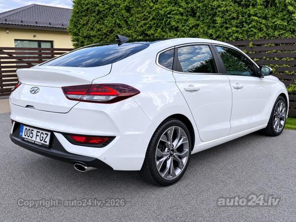 Белый Хендай i30 2020 в Таллин, объемом двигателя 1.40 л и пробегом 246 тыс. км за 8490 €, фото 7 на AUTOMOTO.COM.LV