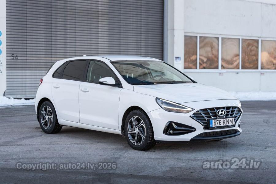 Balts Hyundai i30 2021 Tallina, ar dzinēja tilpumu 1.00 L un nobraukumu 46 tūkst. km par 13990 €, foto 1 vietnē AUTOMOTO.COM.LV