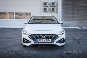 Balts Hyundai i30 2021 Tallina, ar dzinēja tilpumu 1.00 L un nobraukumu 46 tūkst. km par 13990 €, foto 2 vietnē AUTOMOTO.COM.LV