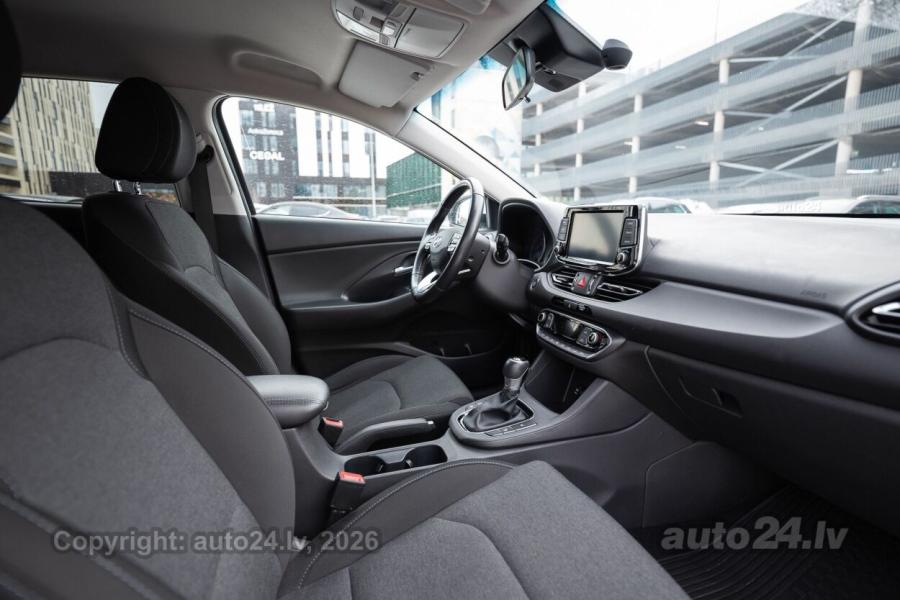 Balts Hyundai i30 2021 Tallina, ar dzinēja tilpumu 1.00 L un nobraukumu 46 tūkst. km par 13990 €, foto 11 vietnē AUTOMOTO.COM.LV