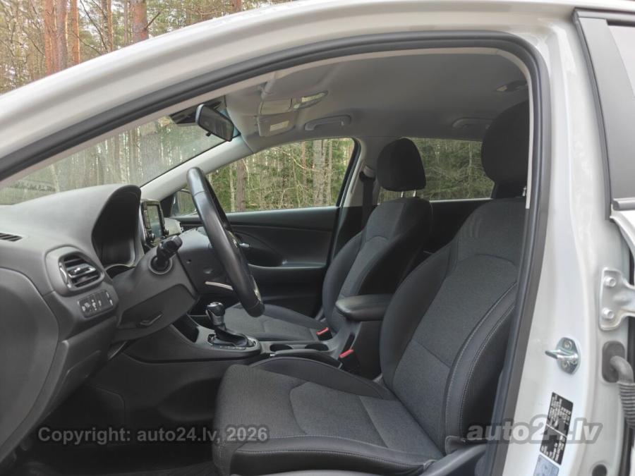 Balts Hyundai i30 2021 Tallina, ar dzinēja tilpumu 1.00 L un nobraukumu 47 tūkst. km par 13900 €, foto 10 vietnē AUTOMOTO.COM.LV