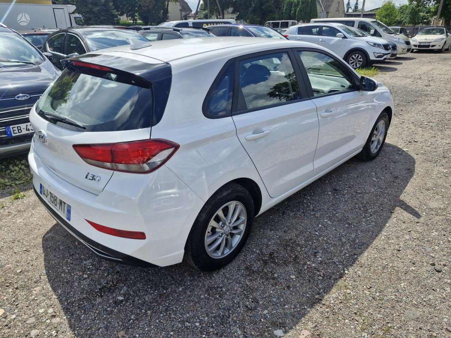 Белый Хендай i30 2021 в Таураге, объемом двигателя 1.50 л и пробегом 232 тыс. км за 7500 €, фото 5 на AUTOMOTO.COM.LV