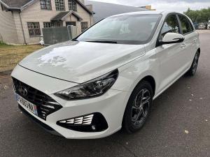 Белый Хендай i30 2021 в Таураге, объемом двигателя 1.60 л и пробегом 236 тыс. км за 8500 €, фото  на AUTOMOTO.COM.LV