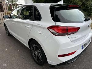 Белый Хендай i30 2021 в Таураге, объемом двигателя 1.60 л и пробегом 236 тыс. км за 8500 €, фото 6 на AUTOMOTO.COM.LV