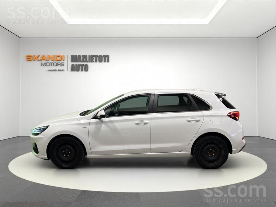White Hyundai i30 2021 in Riga, with an engine capacity of 1.50 L and mileage of 34 thousand km for 14490 €, photo 4 on AUTOMOTO.COM.LV