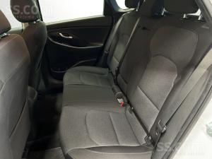 White Hyundai i30 2021 in Riga, with an engine capacity of 1.50 L and mileage of 34 thousand km for 14490 €, photo 15 on AUTOMOTO.COM.LV