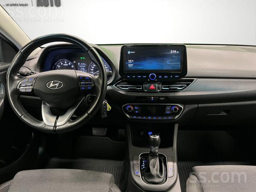 White Hyundai i30 2021 in Riga, with an engine capacity of 1.50 L and mileage of 34 thousand km for 14490 €, photo 16 on AUTOMOTO.COM.LV