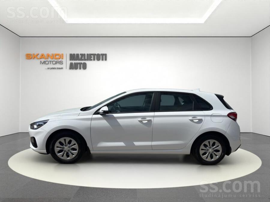 Balts Hyundai i30 2022 Rīga, ar dzinēja tilpumu 1.50 L un nobraukumu 72 tūkst. km par 12990 €, foto 4 vietnē AUTOMOTO.COM.LV