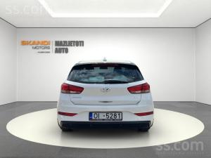 Balts Hyundai i30 2022 Rīga, ar dzinēja tilpumu 1.50 L un nobraukumu 72 tūkst. km par 12990 €, foto 6 vietnē AUTOMOTO.COM.LV