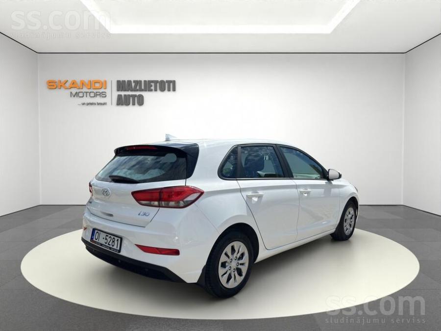 Balts Hyundai i30 2022 Rīga, ar dzinēja tilpumu 1.50 L un nobraukumu 72 tūkst. km par 12990 €, foto 7 vietnē AUTOMOTO.COM.LV