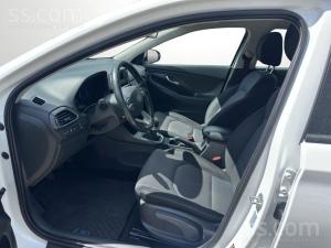 Balts Hyundai i30 2022 Rīga, ar dzinēja tilpumu 1.50 L un nobraukumu 72 tūkst. km par 12990 €, foto 10 vietnē AUTOMOTO.COM.LV