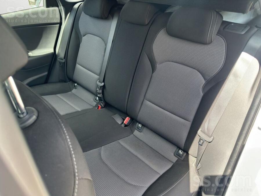 Balts Hyundai i30 2022 Rīga, ar dzinēja tilpumu 1.50 L un nobraukumu 72 tūkst. km par 12990 €, foto 14 vietnē AUTOMOTO.COM.LV