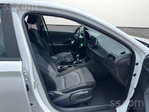 Balts Hyundai i30 2022 Rīga, ar dzinēja tilpumu 1.50 L un nobraukumu 72 tūkst. km par 12990 €, foto 17 vietnē AUTOMOTO.COM.LV