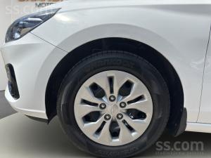 Balts Hyundai i30 2022 Rīga, ar dzinēja tilpumu 1.50 L un nobraukumu 72 tūkst. km par 12990 €, foto 19 vietnē AUTOMOTO.COM.LV