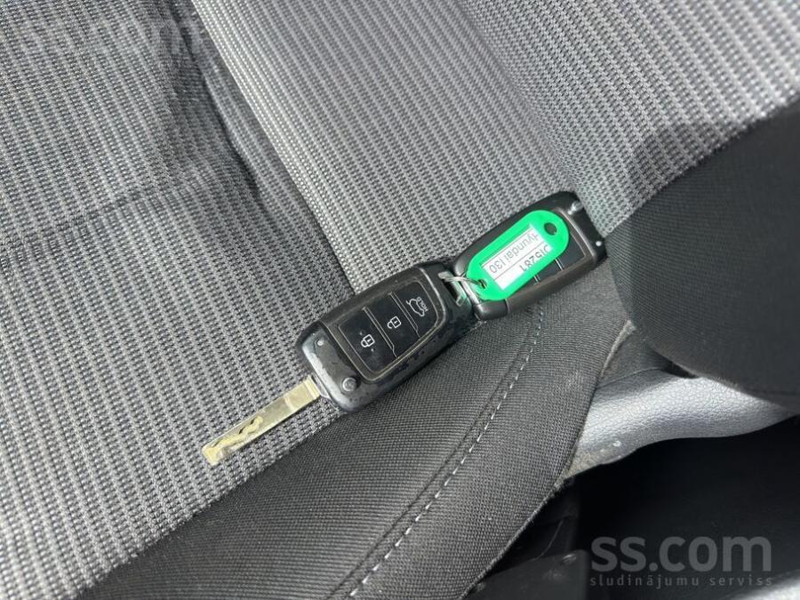 Balts Hyundai i30 2022 Rīga, ar dzinēja tilpumu 1.50 L un nobraukumu 72 tūkst. km par 12990 €, foto 20 vietnē AUTOMOTO.COM.LV