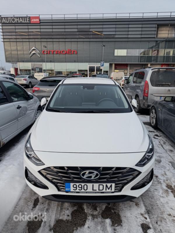 Hyundai i30 2022 Tallina vietnÄ Balts Hyundai i30 2022 Tallina, ar dzinÄja tilpumu 1.00 L un nobraukumu 38 tÅ«kst. km par 15700 ā¬, foto 5 vietnÄ AUTOMOTO.COM.LV