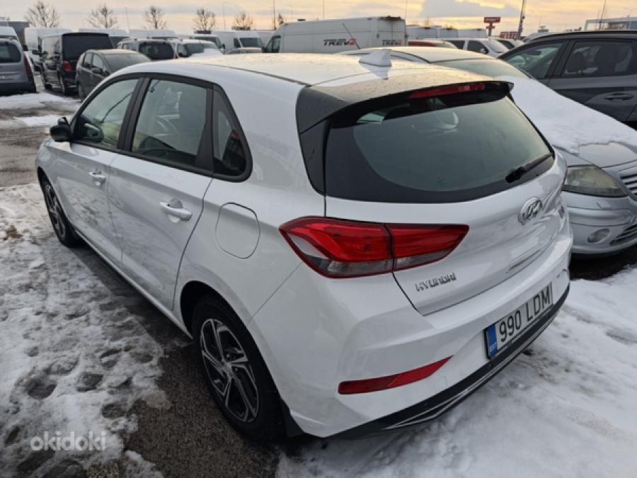 Balts Hyundai i30 2022 Tallina, ar dzinēja tilpumu 1.00 L un nobraukumu 38 tūkst. km par 15700 €, foto 8 vietnē AUTOMOTO.COM.LV