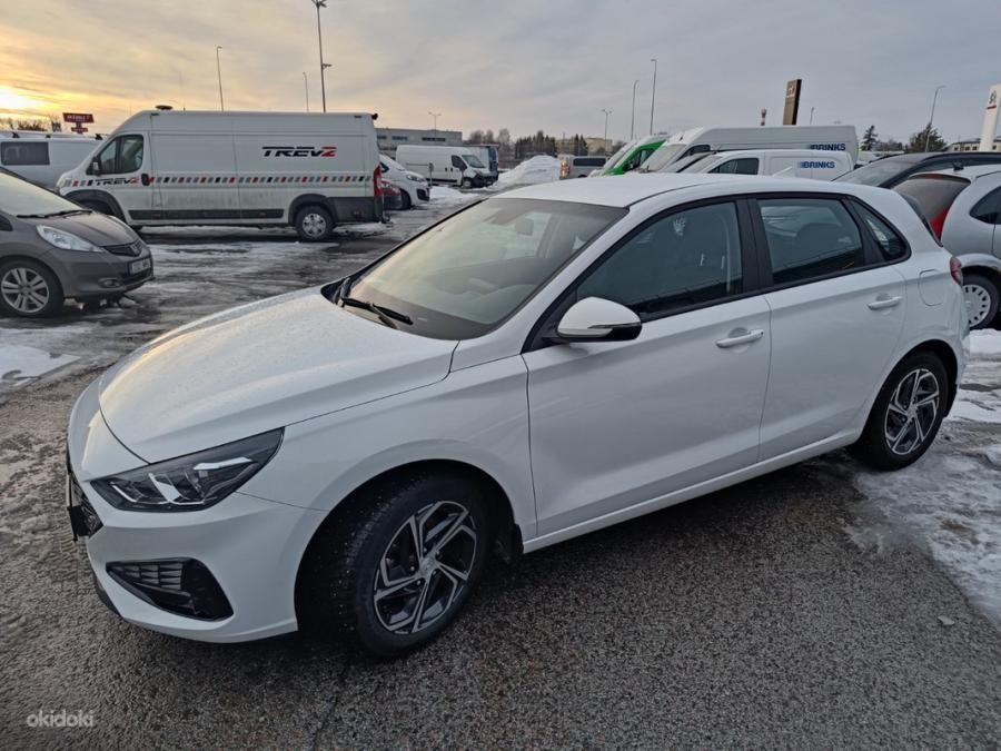 Balts Hyundai i30 2022 Tallina, ar dzinēja tilpumu 1.00 L un nobraukumu 38 tūkst. km par 15700 €, foto 14 vietnē AUTOMOTO.COM.LV