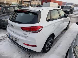 Balts Hyundai i30 2022 Tallina, ar dzinēja tilpumu 1.00 L un nobraukumu 38 tūkst. km par 15700 €, foto 16 vietnē AUTOMOTO.COM.LV