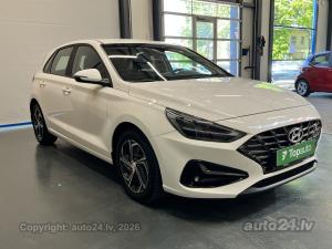 Balts Hyundai i30 2023 Tallina, ar dzinēja tilpumu 1.00 L un nobraukumu 46 tūkst. km par 16500 €, foto 3 vietnē AUTOMOTO.COM.LV
