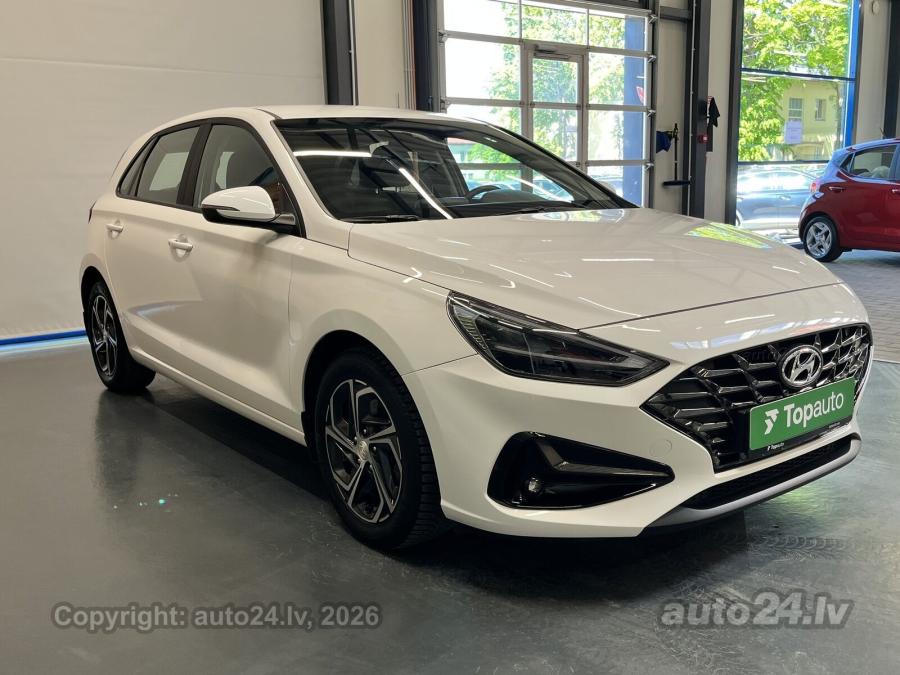Balts Hyundai i30 2023 Tallina, ar dzinēja tilpumu 1.00 L un nobraukumu 46 tūkst. km par 16500 €, foto 3 vietnē AUTOMOTO.COM.LV
