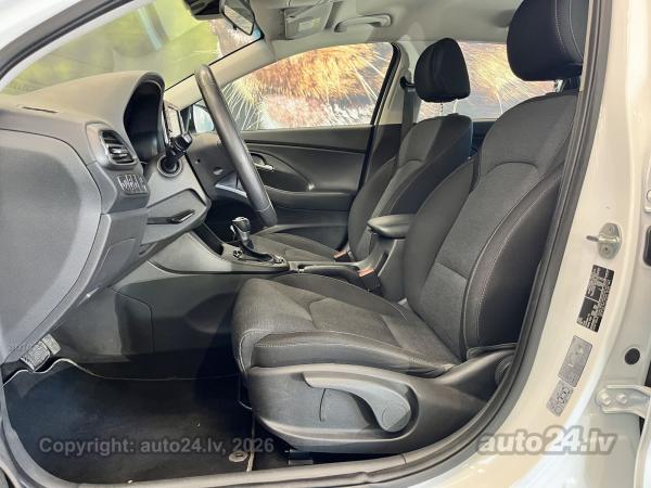Белый Хендай i30 2023 в Таллин, объемом двигателя 1.00 л и пробегом 46 тыс. км за 16500 €, фото 5 на AUTOMOTO.COM.LV