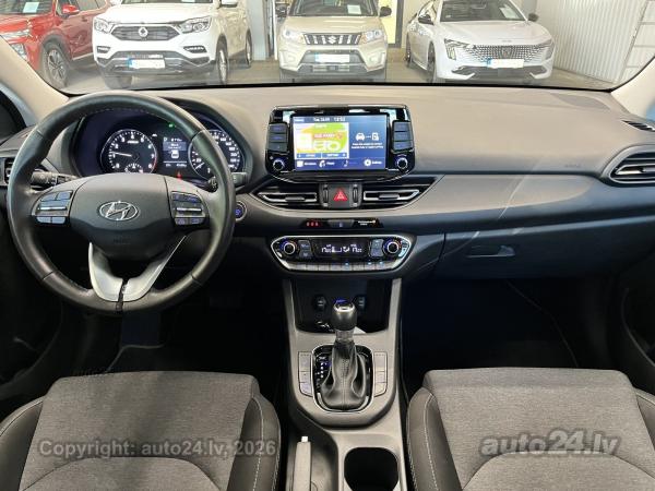Белый Хендай i30 2023 в Таллин, объемом двигателя 1.00 л и пробегом 46 тыс. км за 16500 €, фото 7 на AUTOMOTO.COM.LV