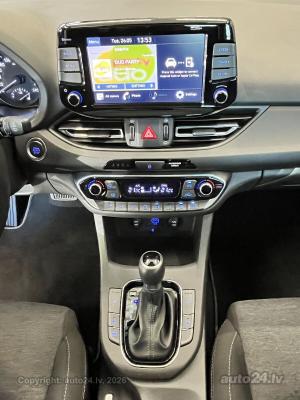 Balts Hyundai i30 2023 Tallina, ar dzinēja tilpumu 1.00 L un nobraukumu 46 tūkst. km par 16500 €, foto 13 vietnē AUTOMOTO.COM.LV