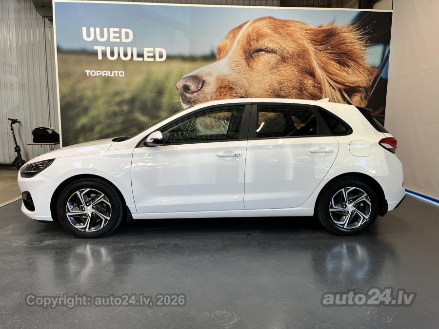 Balts Hyundai i30 2023 Tallina, ar dzinēja tilpumu 1.00 L un nobraukumu 46 tūkst. km par 16500 €, foto 19 vietnē AUTOMOTO.COM.LV