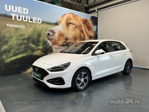 Белый Хендай i30 2023 в Таллин, объемом двигателя 1.00 л и пробегом 50 тыс. км за 17900 €, фото 1 на AUTOMOTO.COM.LV