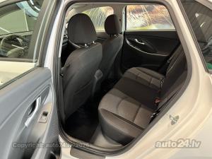 Белый Хендай i30 2023 в Таллин, объемом двигателя 1.00 л и пробегом 50 тыс. км за 17900 €, фото 7 на AUTOMOTO.COM.LV