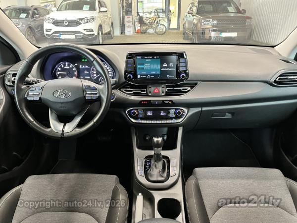 Белый Хендай i30 2023 в Таллин, объемом двигателя 1.00 л и пробегом 50 тыс. км за 17900 €, фото 9 на AUTOMOTO.COM.LV