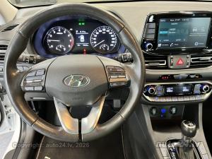 Белый Хендай i30 2023 в Таллин, объемом двигателя 1.00 л и пробегом 50 тыс. км за 17900 €, фото 11 на AUTOMOTO.COM.LV