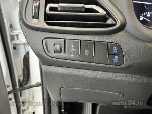 Белый Хендай i30 2023 в Таллин, объемом двигателя 1.00 л и пробегом 50 тыс. км за 17900 €, фото 21 на AUTOMOTO.COM.LV