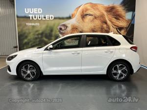 Белый Хендай i30 2023 в Таллин, объемом двигателя 1.00 л и пробегом 50 тыс. км за 17900 €, фото 23 на AUTOMOTO.COM.LV