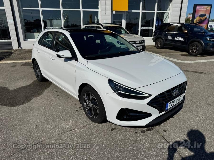 Белый Хендай i30 2023 в Нарва, объемом двигателя 1.00 л и пробегом 57 тыс. км за 15990 €, фото 6 на AUTOMOTO.COM.LV