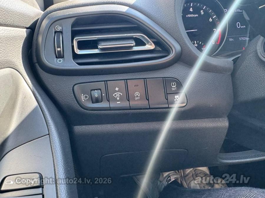 Белый Хендай i30 2023 в Нарва, объемом двигателя 1.00 л и пробегом 57 тыс. км за 15990 €, фото 13 на AUTOMOTO.COM.LV