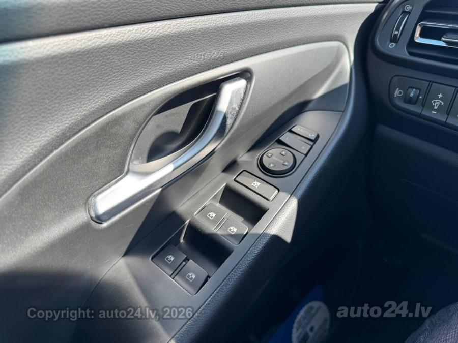 Белый Хендай i30 2023 в Нарва, объемом двигателя 1.00 л и пробегом 57 тыс. км за 15990 €, фото 14 на AUTOMOTO.COM.LV