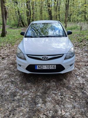 Balts Hyundai i30 2011 Rīga, ar dzinēja tilpumu 1.60 L un nobraukumu 317 tūkst. km par 1650 €, foto 1 vietnē AUTOMOTO.COM.LV